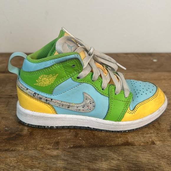 Jordan | Shoes | Jordan Mid Se | Poshmark